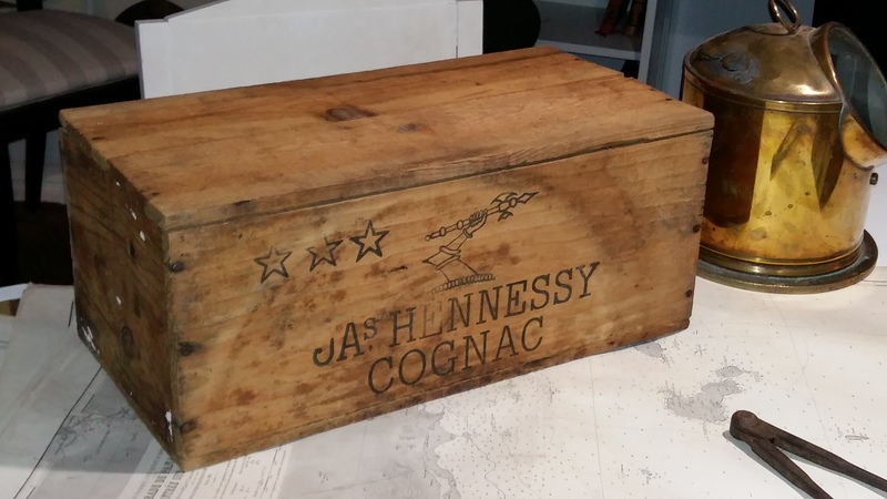 Hennessy Cognac wooden box | Brikbroc, online flea market