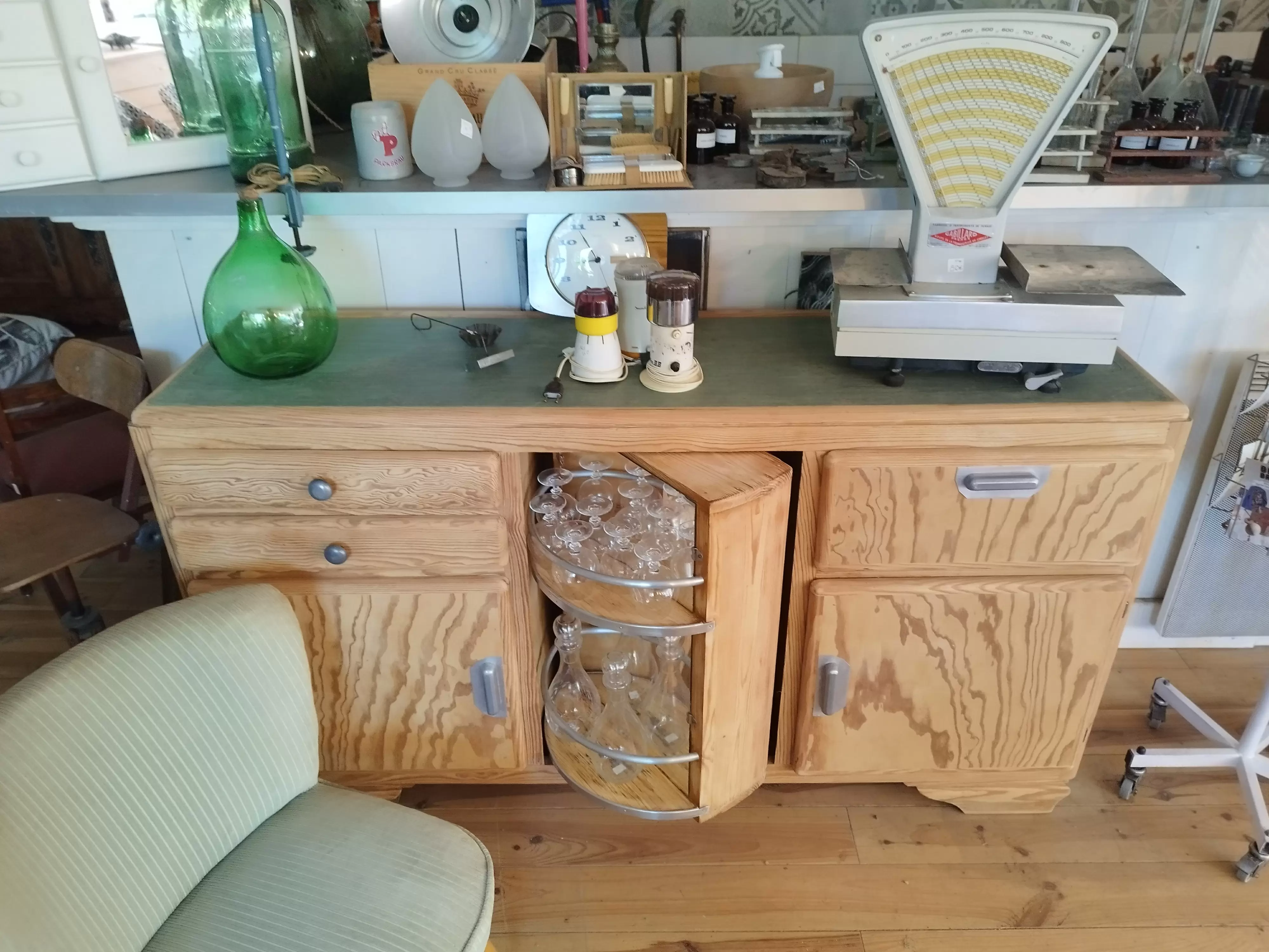 Mado 50s buffet with rotating bar | Brikbroc, online flea market