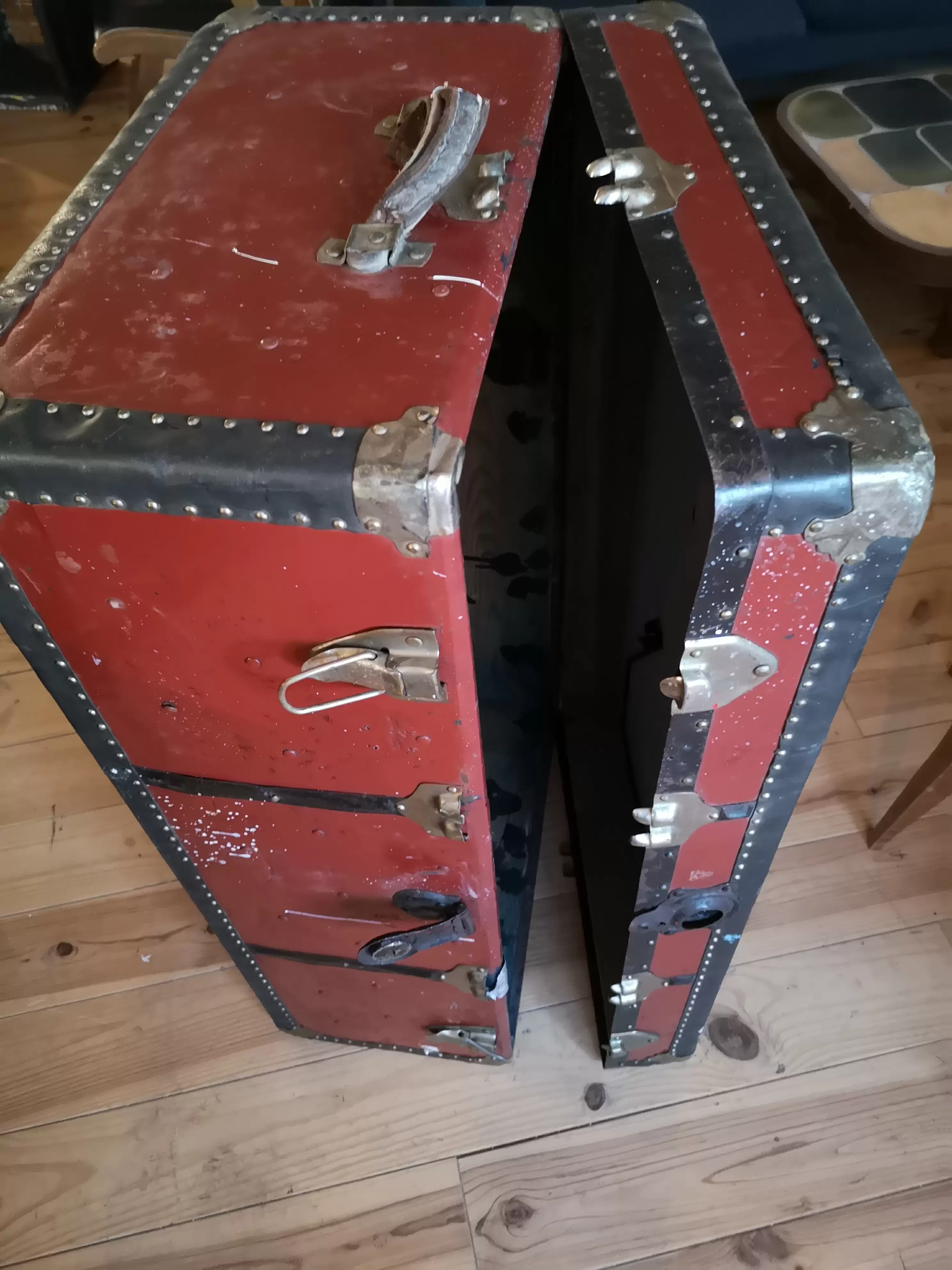 Large travel trunk 1900 | Brikbroc, online flea market